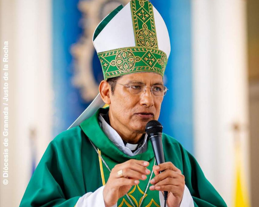 Fallece a sus 103 años madre de obispo de Granada Jorge Solórzano ...