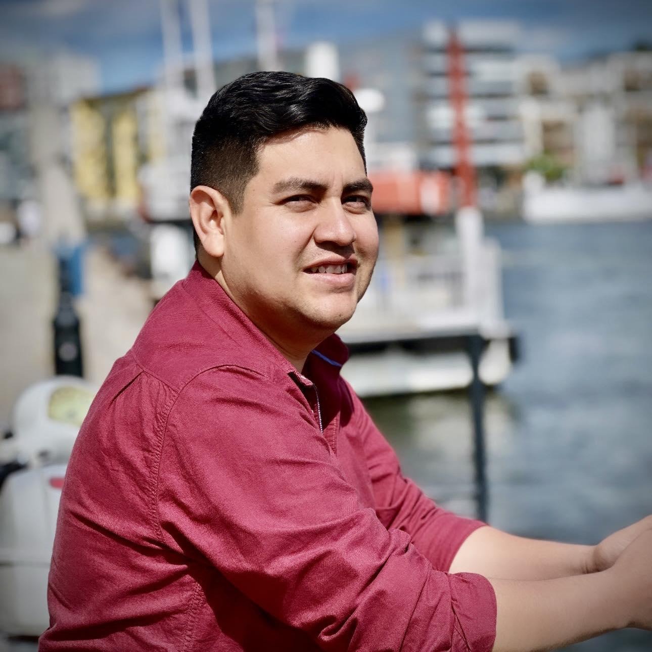 Luis Blandón: La voz de una nueva generación en la política de Nicaragua - Intertextual