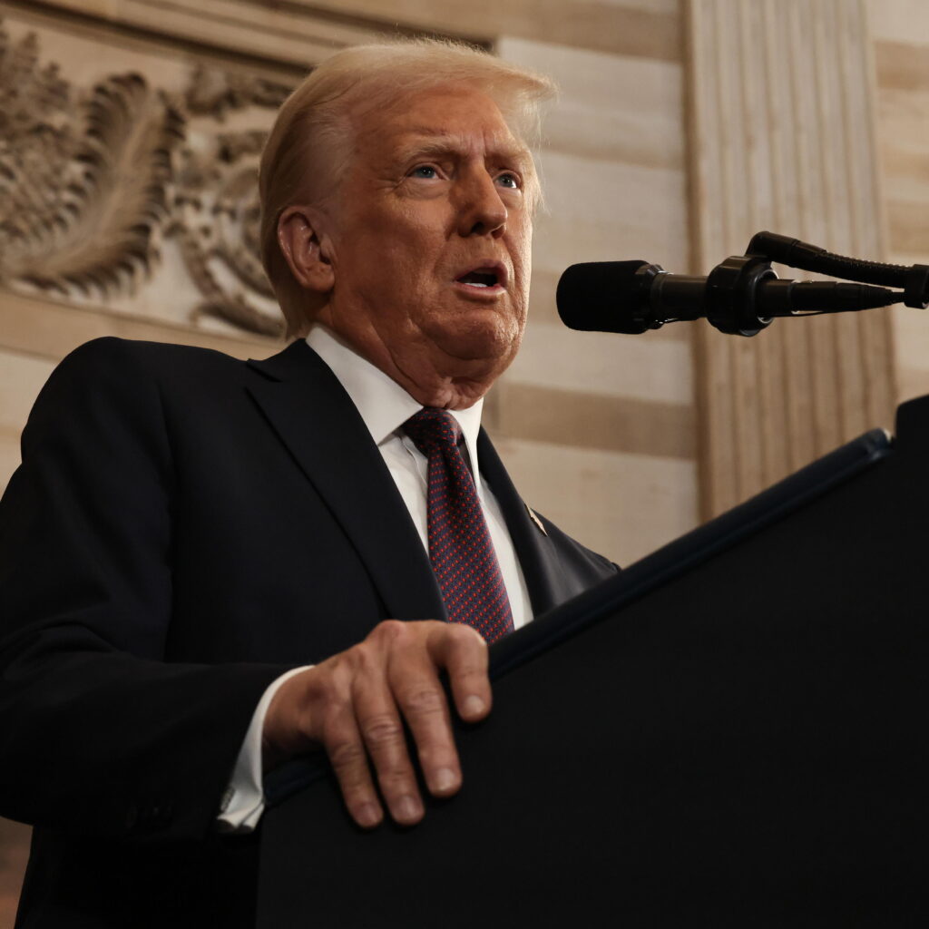 Donald Trump promete "retomar" el Canal de Panamá y rebautizar el golfo ...