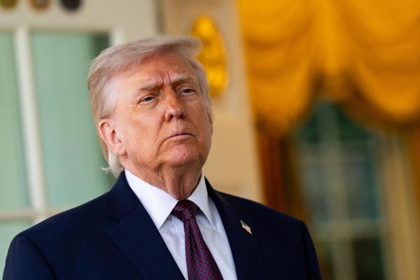 Trump descarta disculparse con el papa León XIV y mantiene críticas por ...